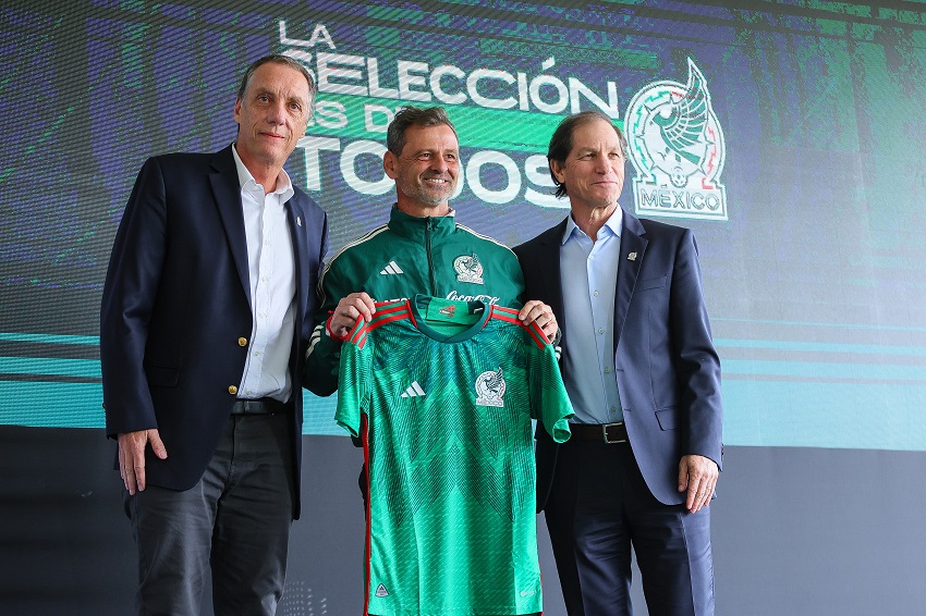 México presenta al argentino Diego Cocca como su nuevo seleccionador